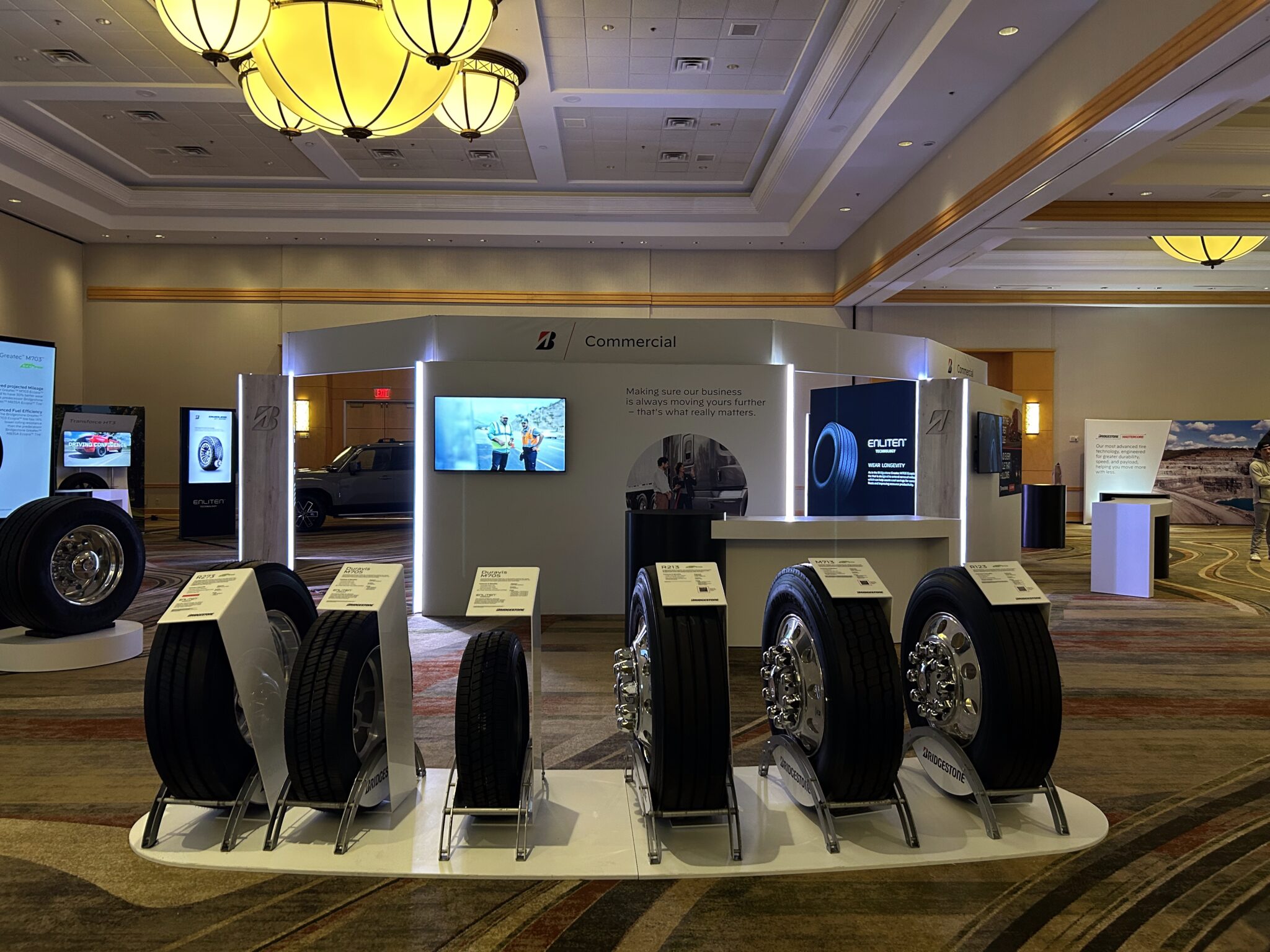 Immersive Summit Experience | NPARALLEL + Atomic Props